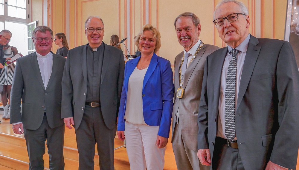 Ordensfrau Melanie Wolfers mit Peter-Wust-Preis geehrt