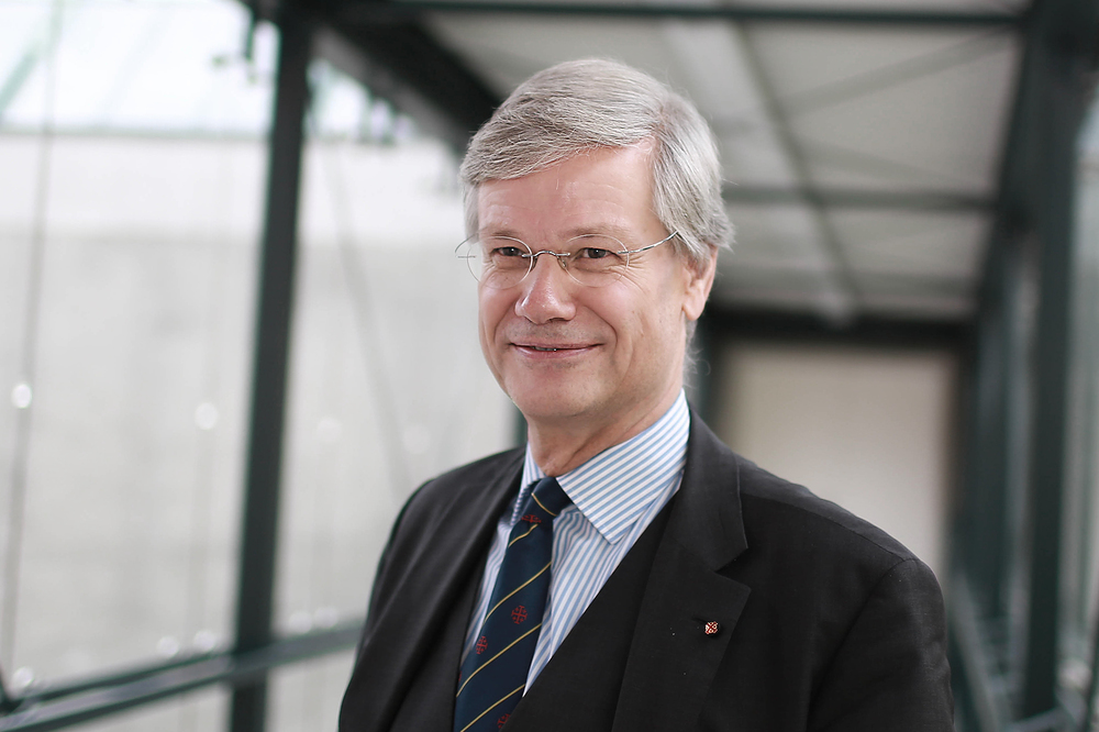 Beck: Kirche muss sich als "global player" bei KI-Debatte einmischen