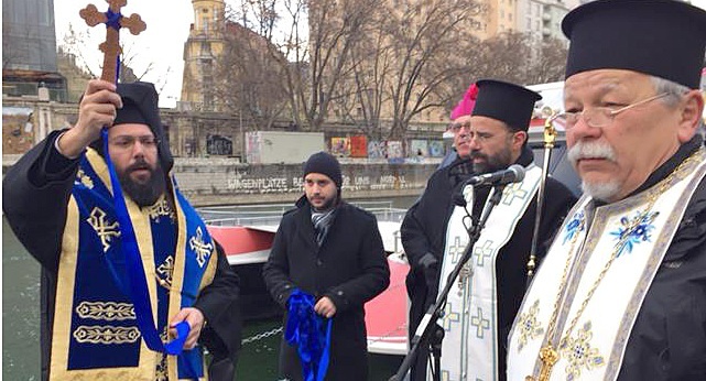 Orthodoxe Christen feiern "Große Wasserweihe" am Wiener Donaukanal